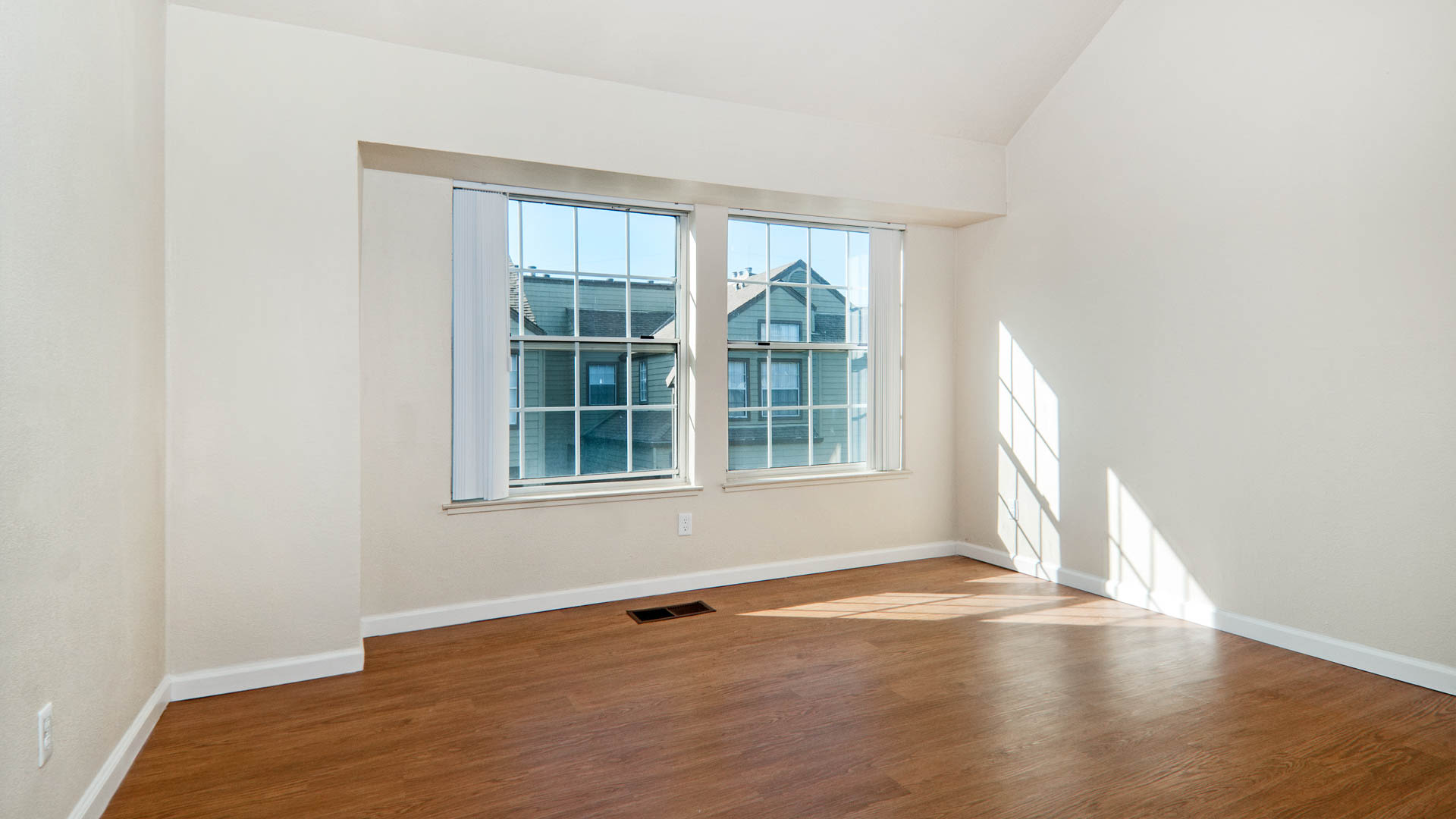 Schooner Bay Apartment Homes - Foster City - 300 Timberhead Lane ...