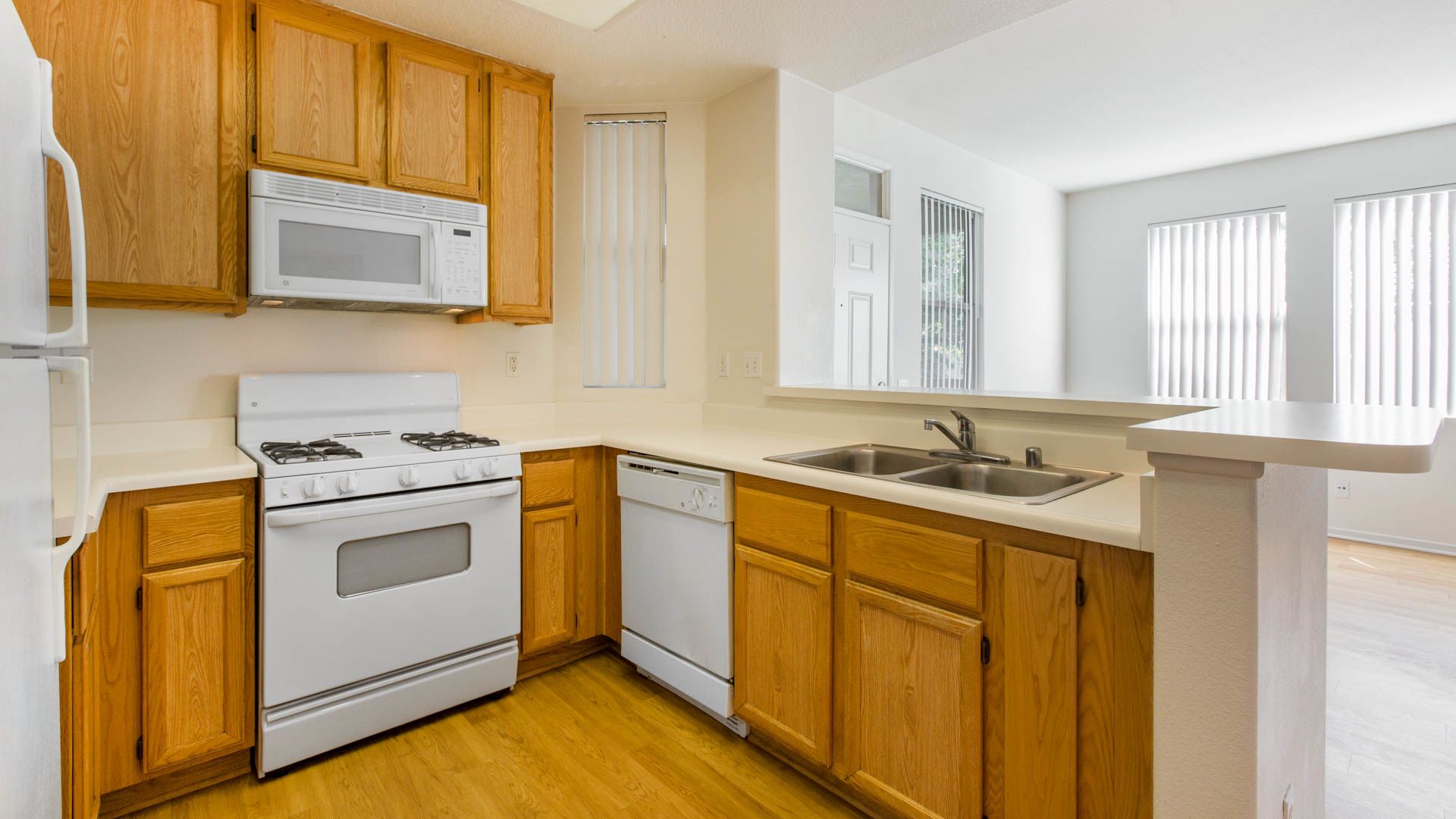 The Oaks Apartments - Santa Clarita - 27105 Silver Oak Lane ...